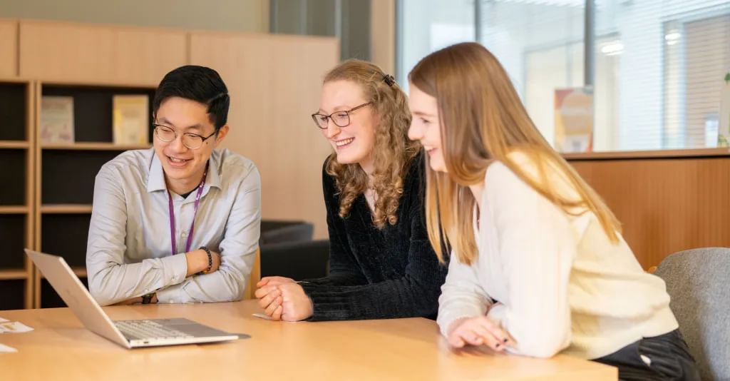 Peer Review Tools - Science Digital Education Peer Review Tools - Science Digital Education